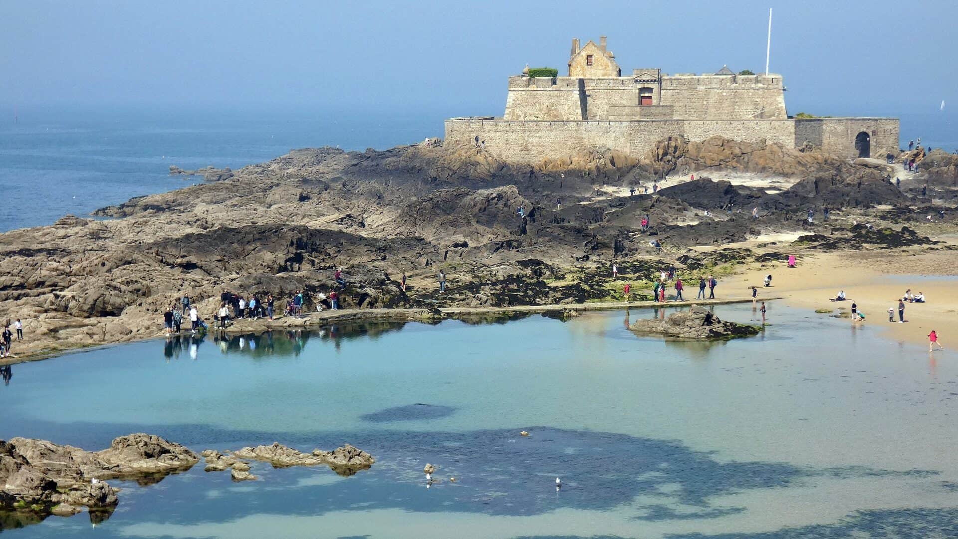 Hvor skal man bo i Saint Malo & hvad skal man se - Storbyguide.dk
