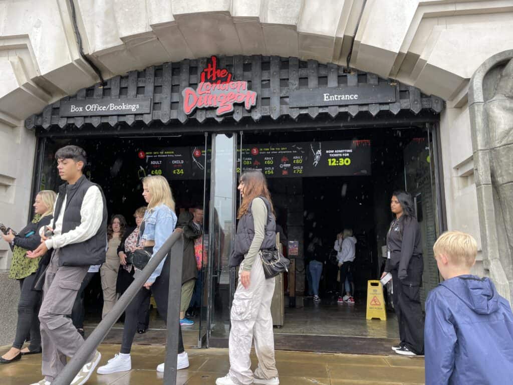 Mit besøg i London Dungeons - info om billetter, oplevelser mm.